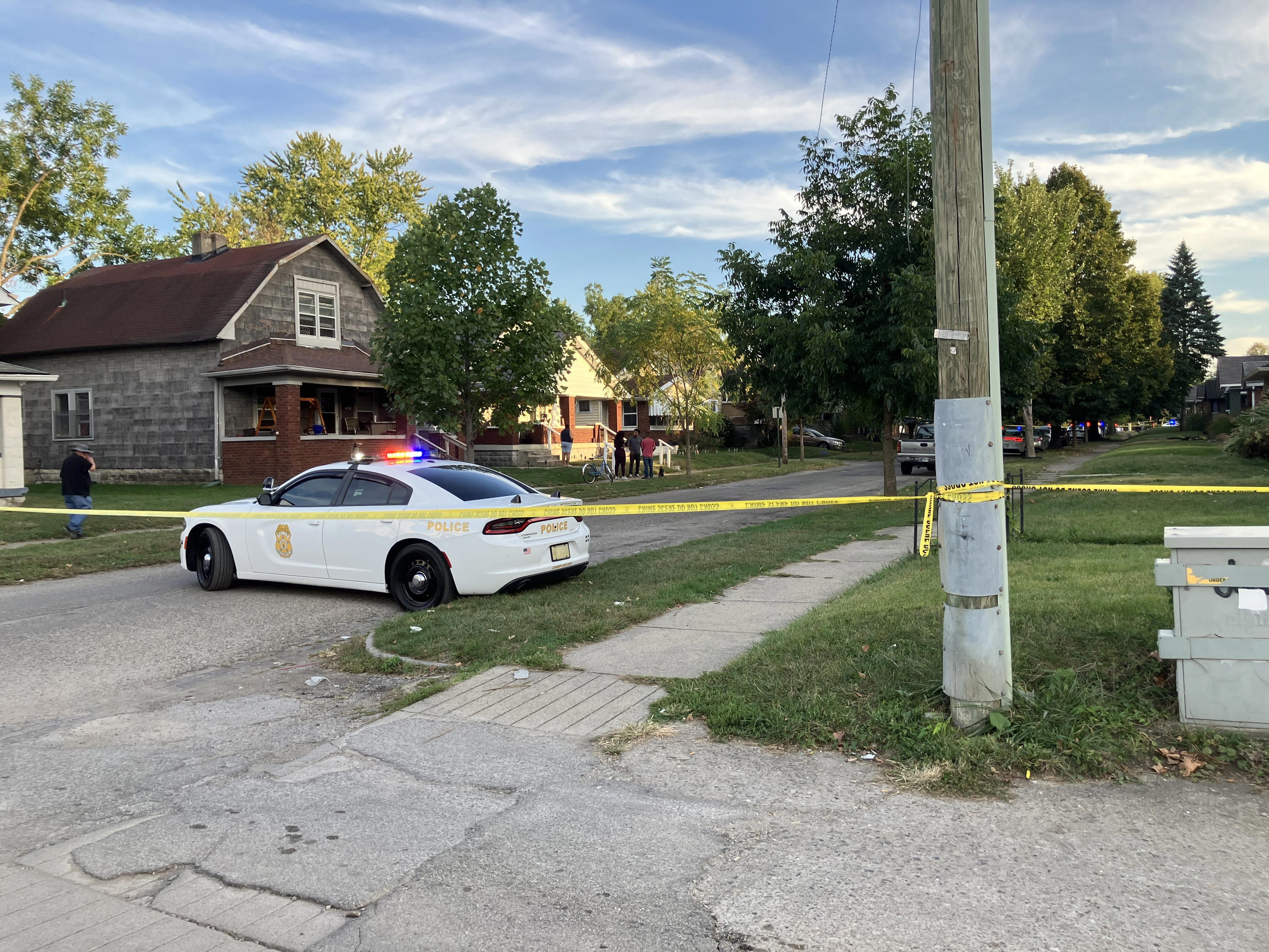 Indianapolis police shoot man near Linwood Square plaza. Here's what we ...