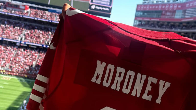 Nick Bosa's rumored girlfriend Meg Moroney rocks 49ers hat to heat up ...