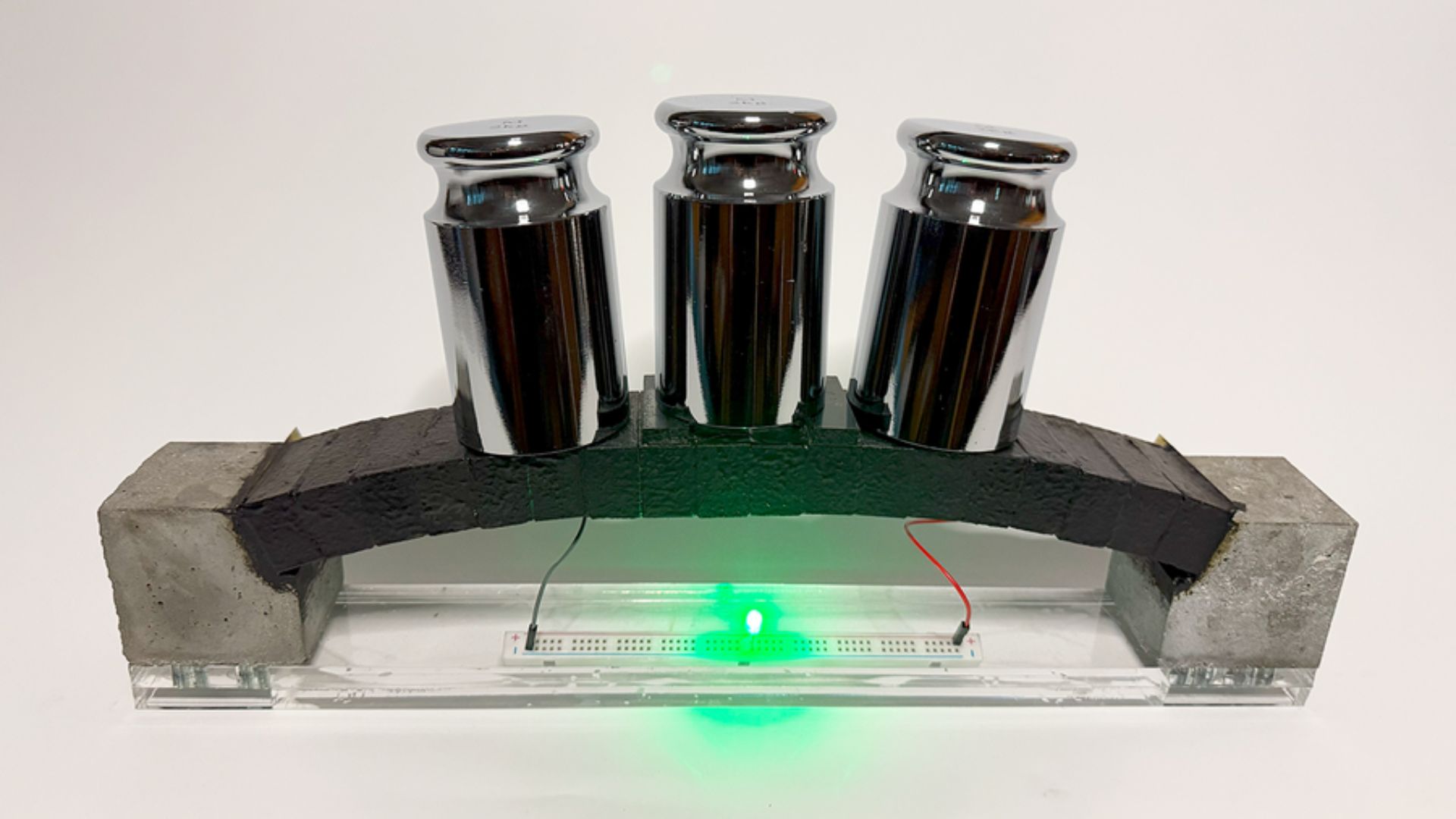 New concrete battery delivers 10x energy boost, turns buildings into ...