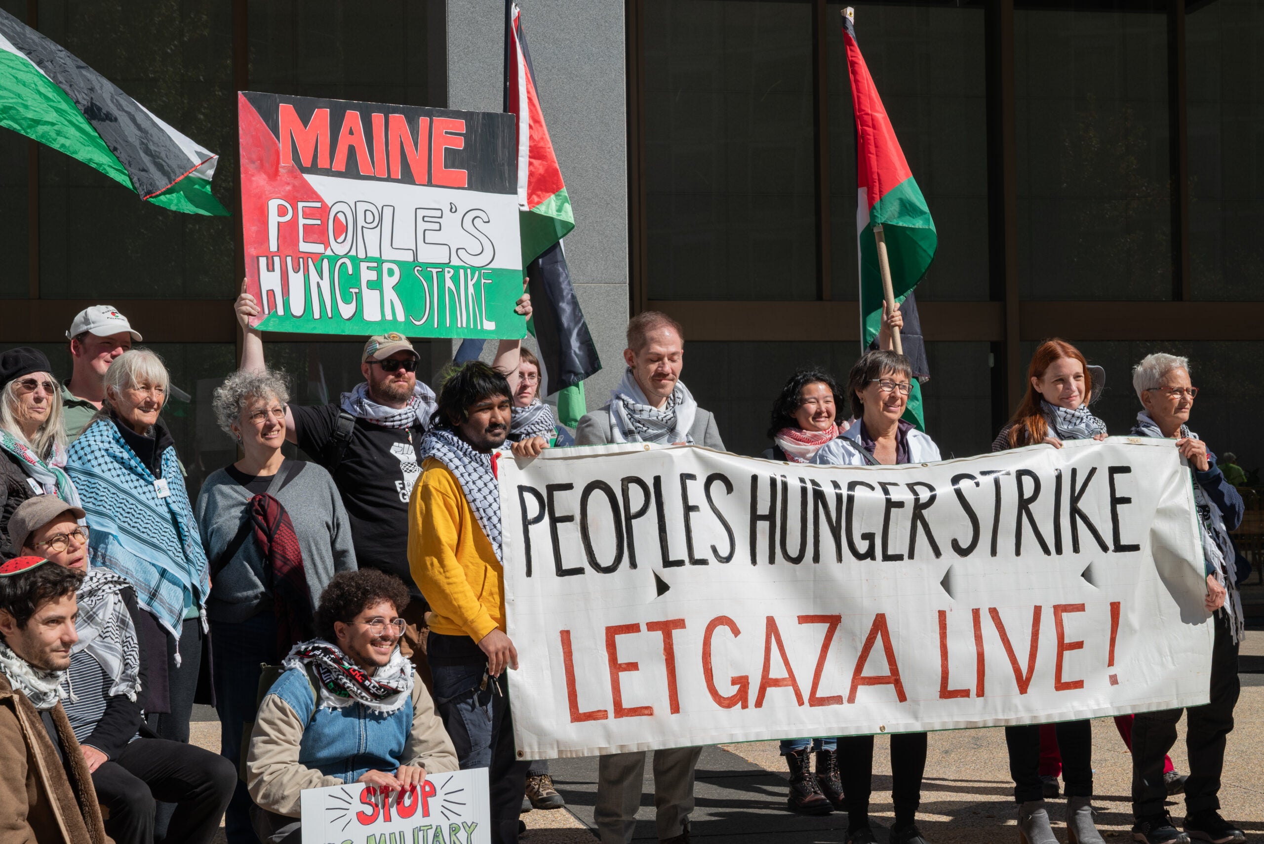 Pressley joins strikers, protesters at Gaza hunger strike rally