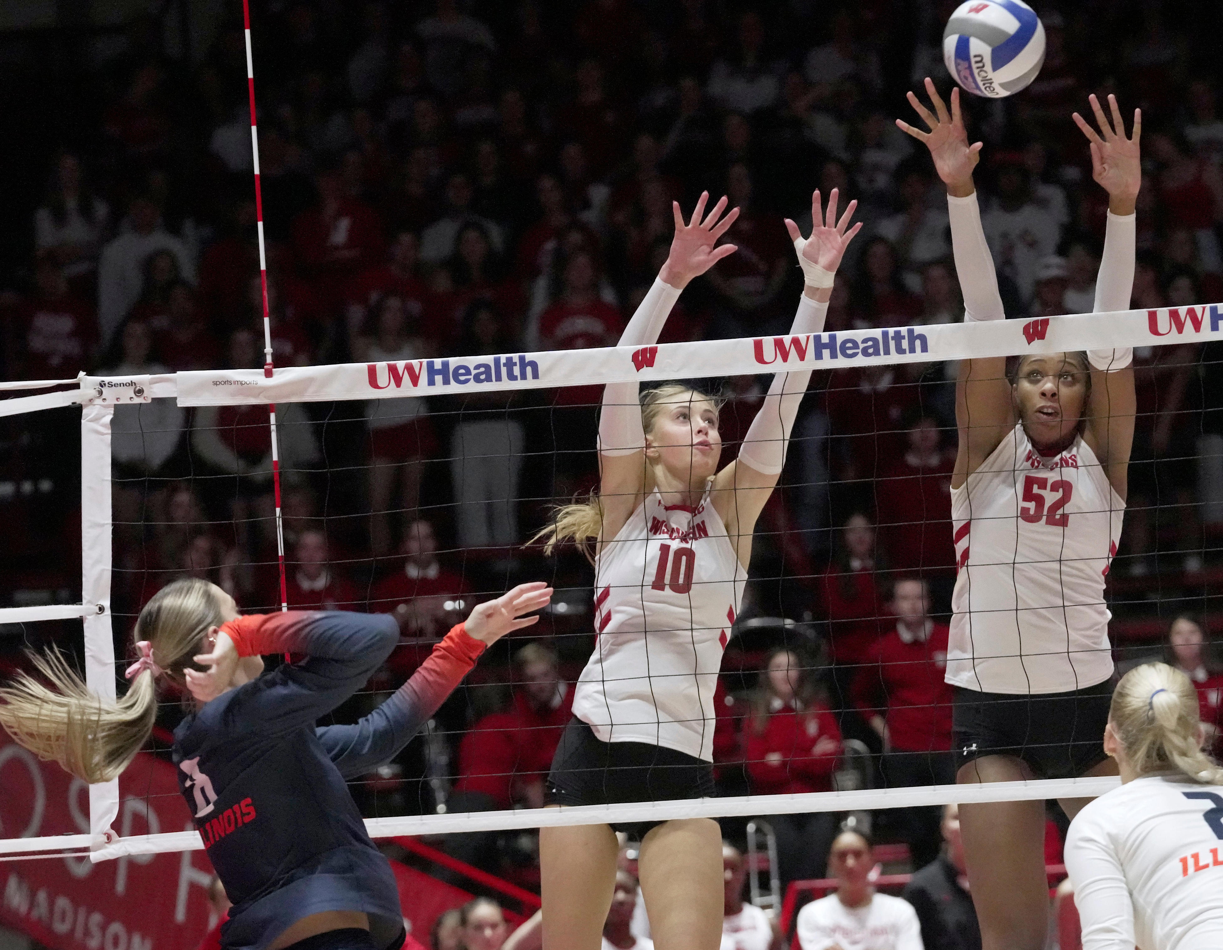 Wisconsin Badgers volleyball falls to Penn State without star setter ...