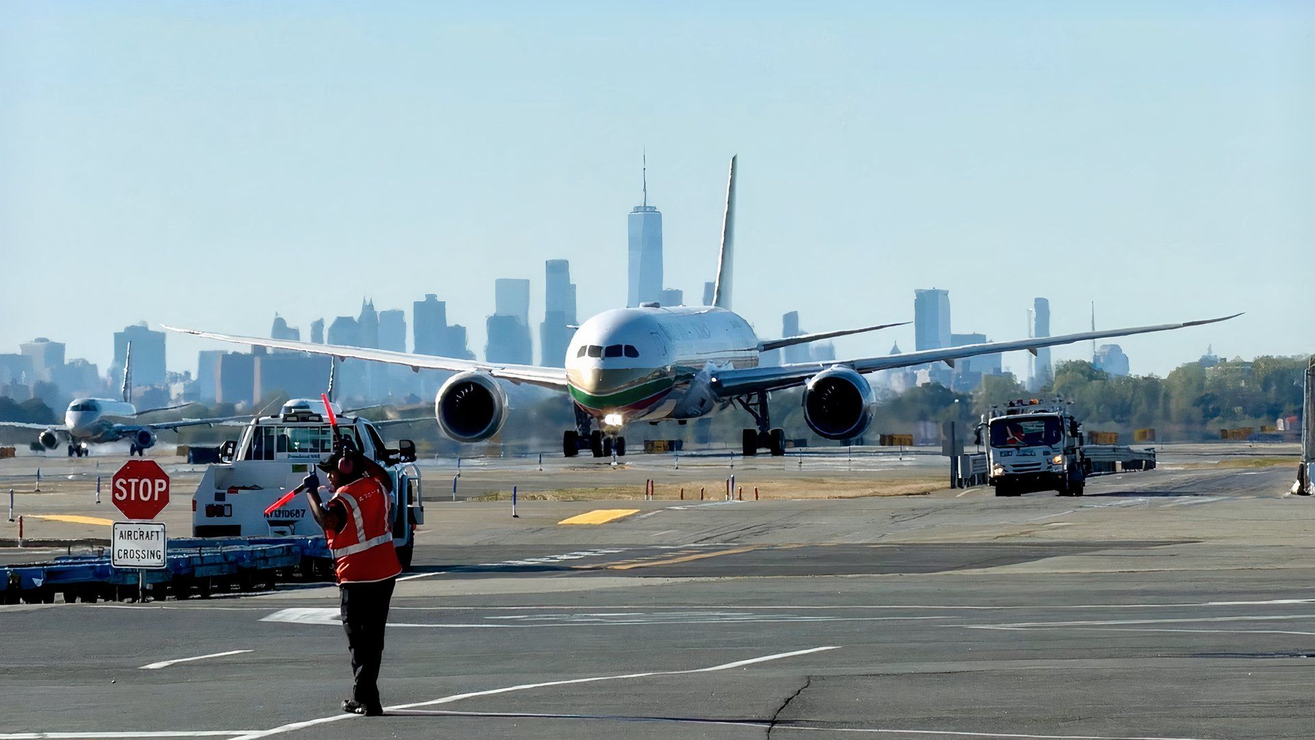 Back After 28 Years: This Middle Eastern Airline Begins 14-Hour Boeing ...