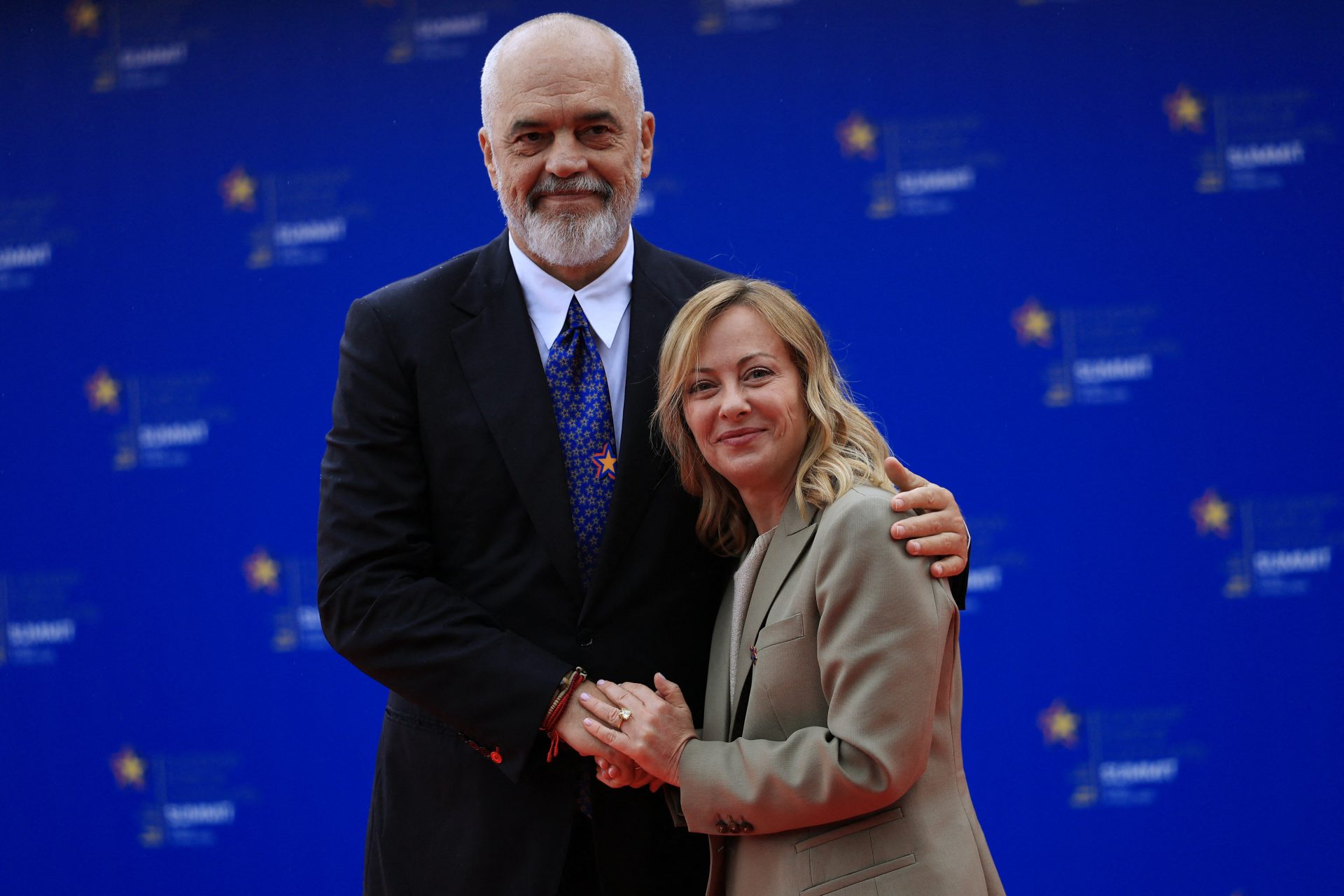 Do you know how tall global leaders are?