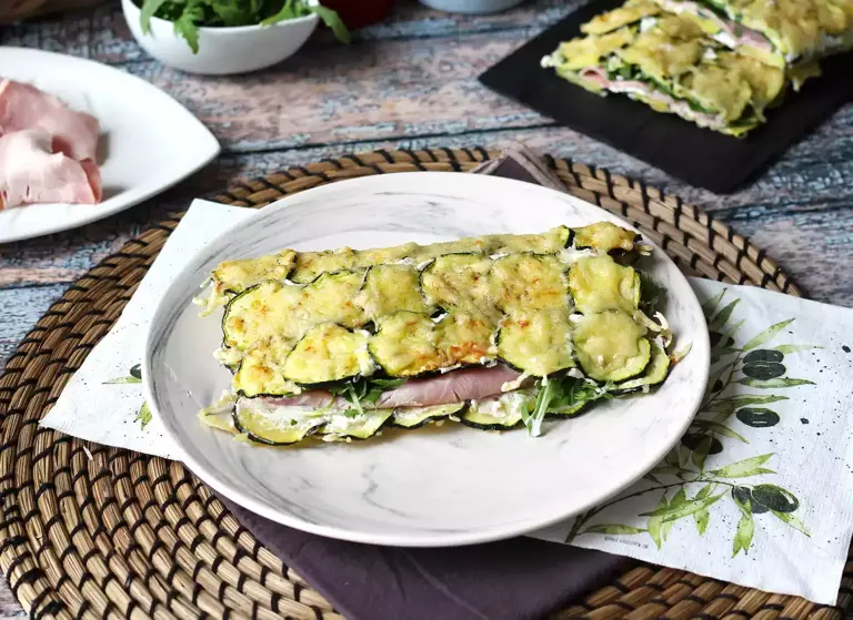 Glutenfreies Zucchini-Sandwich: in 20 Minuten fertig und voller Geschmack!