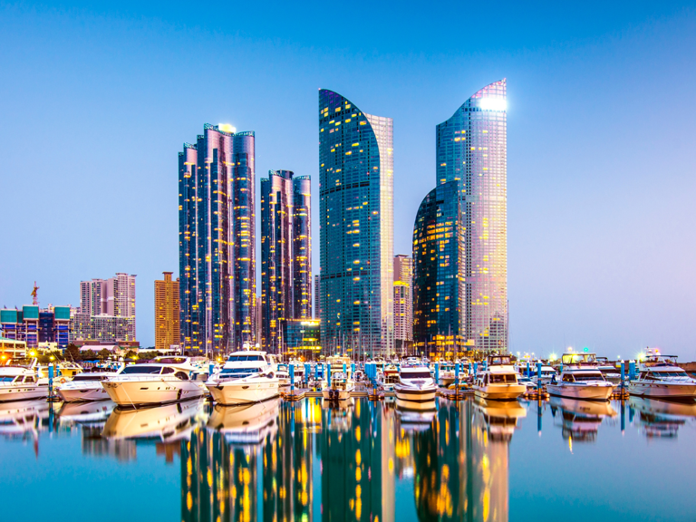 South Korea surpasses 300,000 foreign students target two years ahead ...