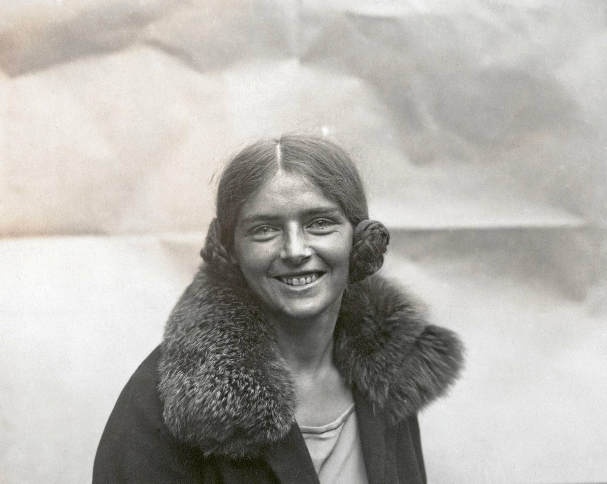 Rolex Oyster : quand Mercedes Gleitze fit naître l’icône étanche de l ...