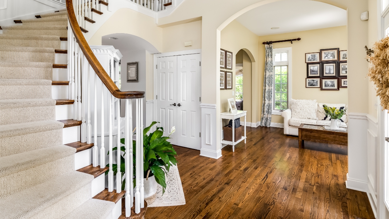 10 tricks interior designers use to fake luxury