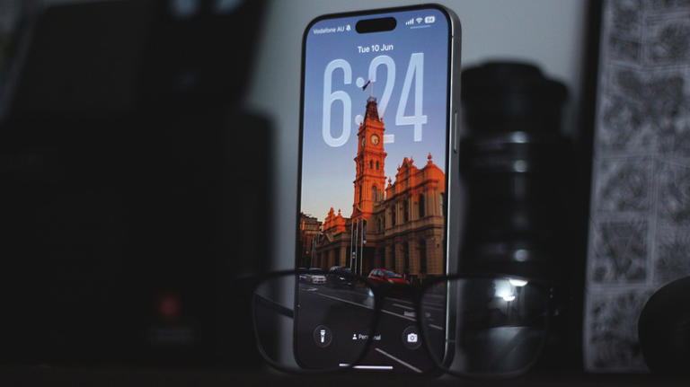 Why iOS 26 Is Draining Your iPhone's Battery (And What You Can Do About It)