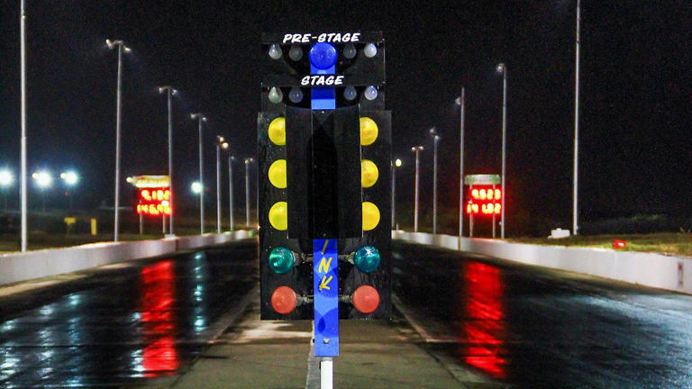 What makes a “Christmas Tree” light so important in drag racing?