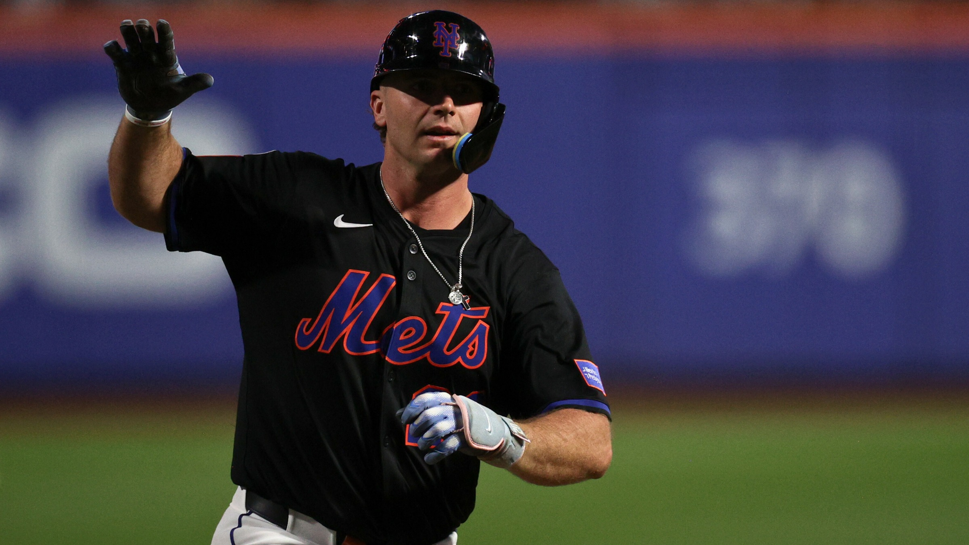 Mets Must Decide if Beloved Slugger Still Fits Long-Term Plans