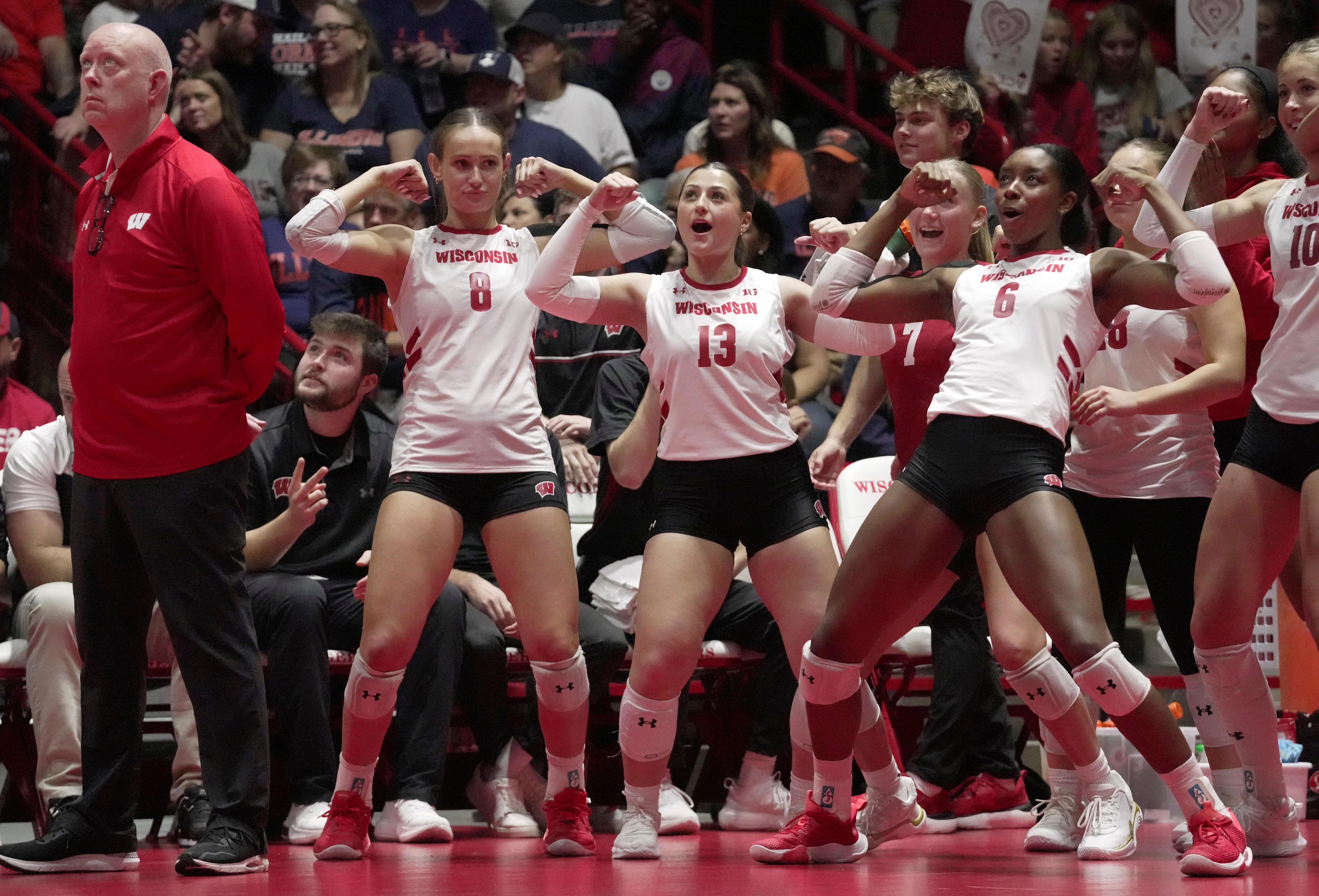Former Wisconsin volleyball outside hitter commits to Big East power
