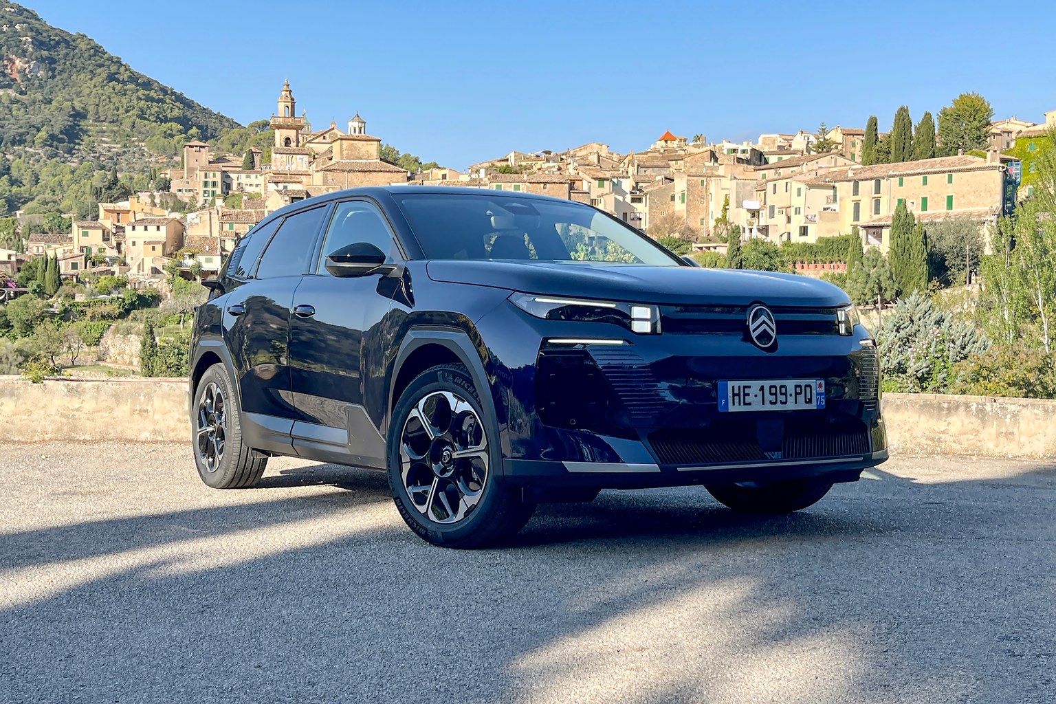 Nowy Citroen C5 Aircross zaskoczył. Wielki ekran, masaż i 680 km zasięgu