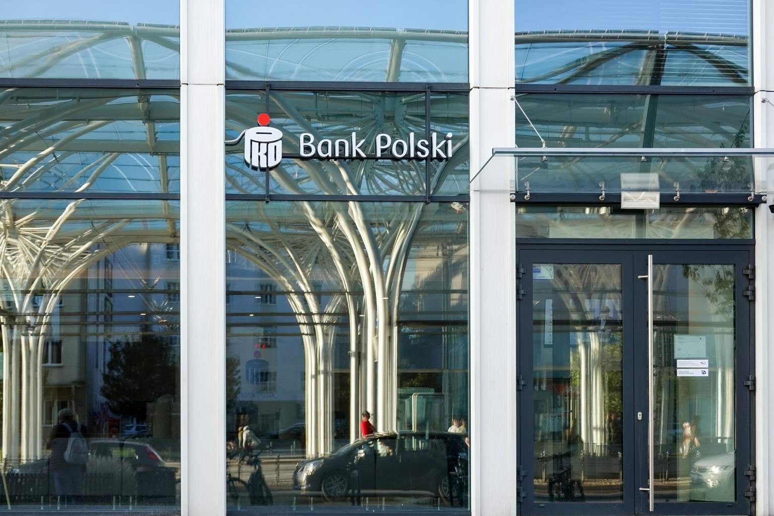 PKO BP i Bank Pocztowy z przerwami technicznymi. Zrób transakcje wcześniej