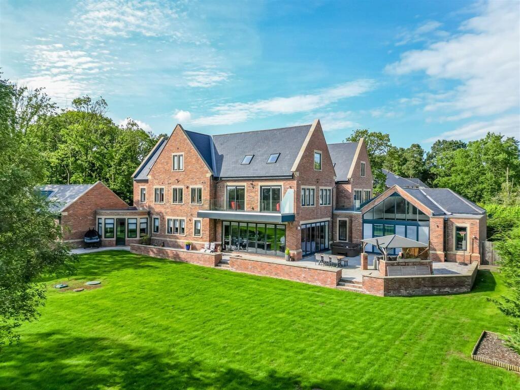 £2.3m Tranwell Woods home with pool and luxurious outdoor entertaining ...