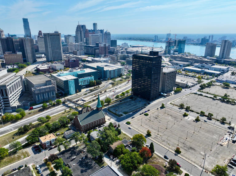 Long-empty Detroit towers could be transformed with $53M redevelopment plan