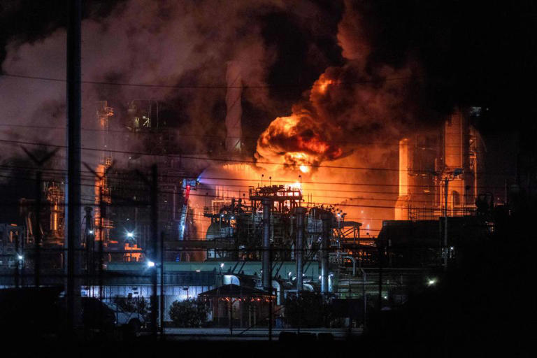 Chevron oil refinery fire in California now contained