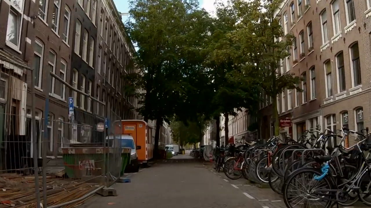 Exploring Amsterdam’s Parking-Free Frans Halsbuurt by Bicycle