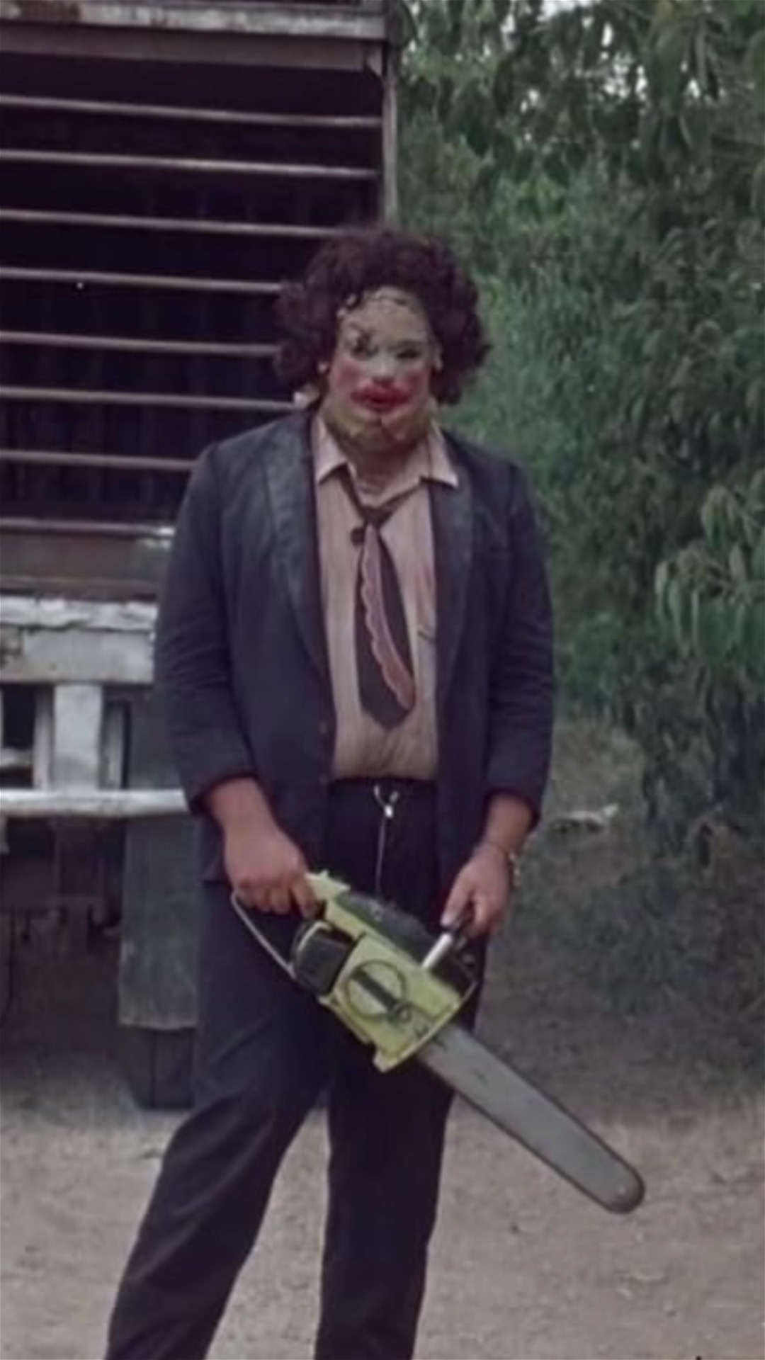 Why Leatherface Terrified The Other Actors In Real Life