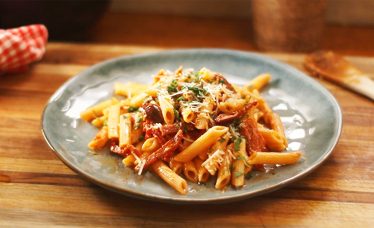 I made crispy salami pasta in 15 minutes!🍝