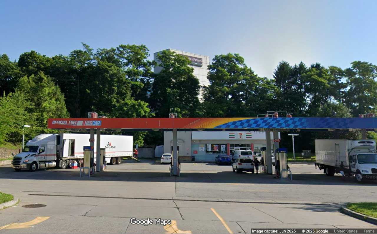 Man Steals Cash From Register In Armed Robbery At Gas Station In Orange ...