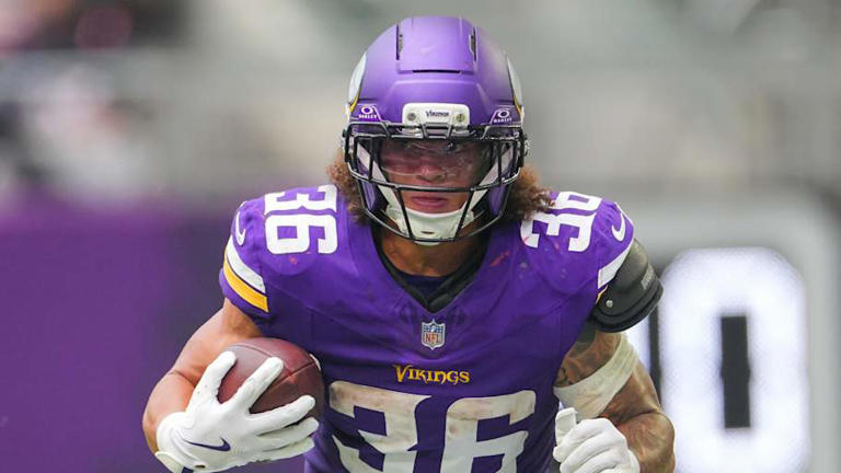 Week 5 Fantasy Football Start 'Em, Sit 'Em: Sean Tucker vs. Zavier Scott