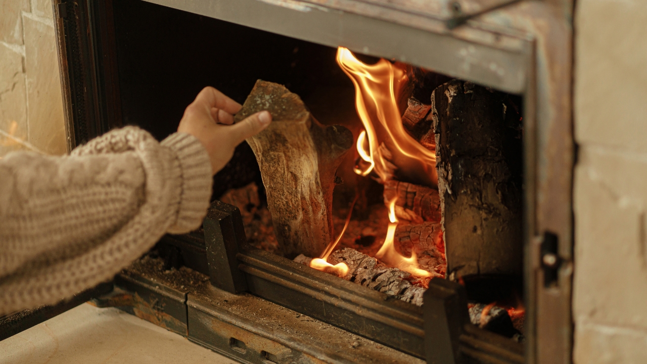 10 mistakes that make firewood dangerous, according to pros