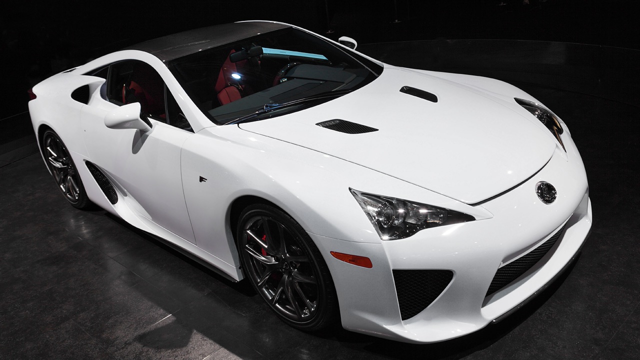 12 Sports cars with styling that still feels modern
