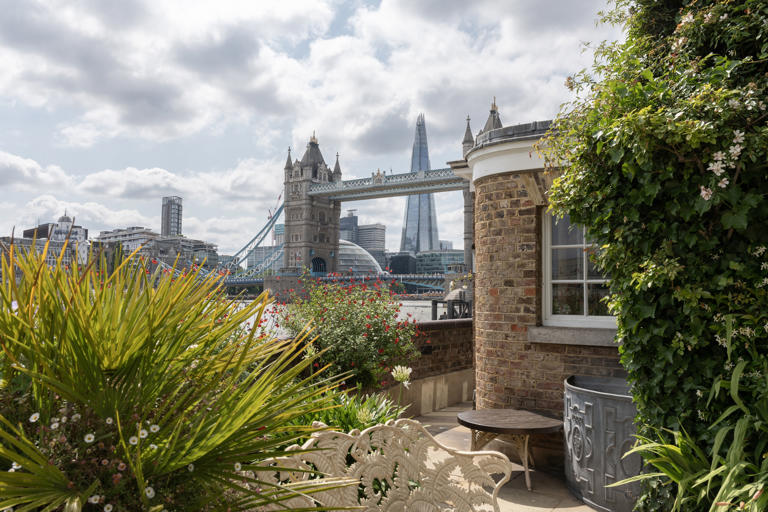 Extremely rare Georgian dockmaster's house by Tower Bridge and built ...