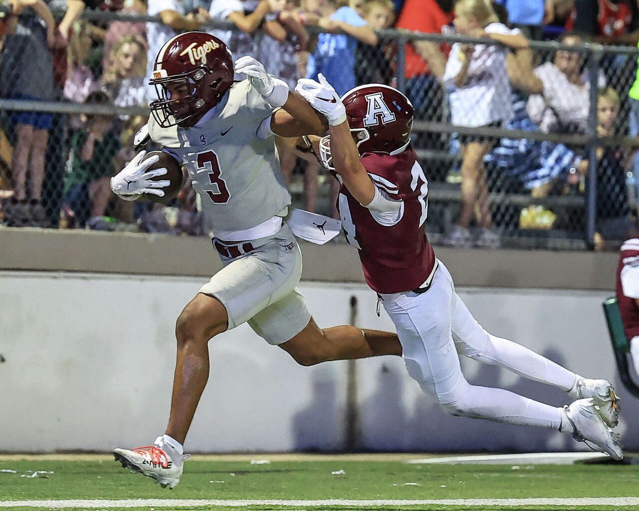 Dripping Springs senior wideouts spur team's 6-0 start