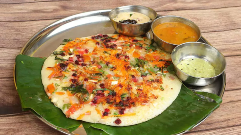 Aloo Uttapam: Make restaurant-like tasty Aloo Uttapam at home with this ...