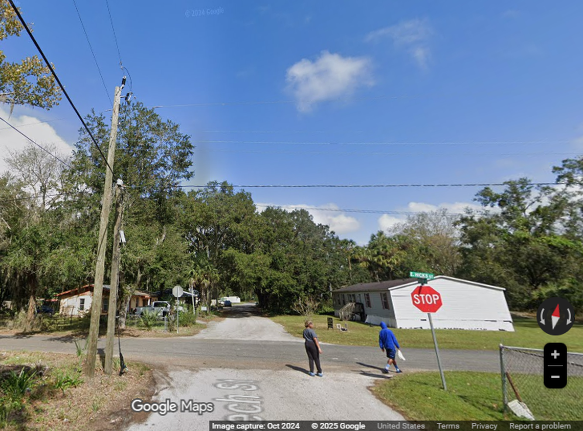 Mechanic used sledgehammer to keep dog from tearing off woman's arm, FL ...