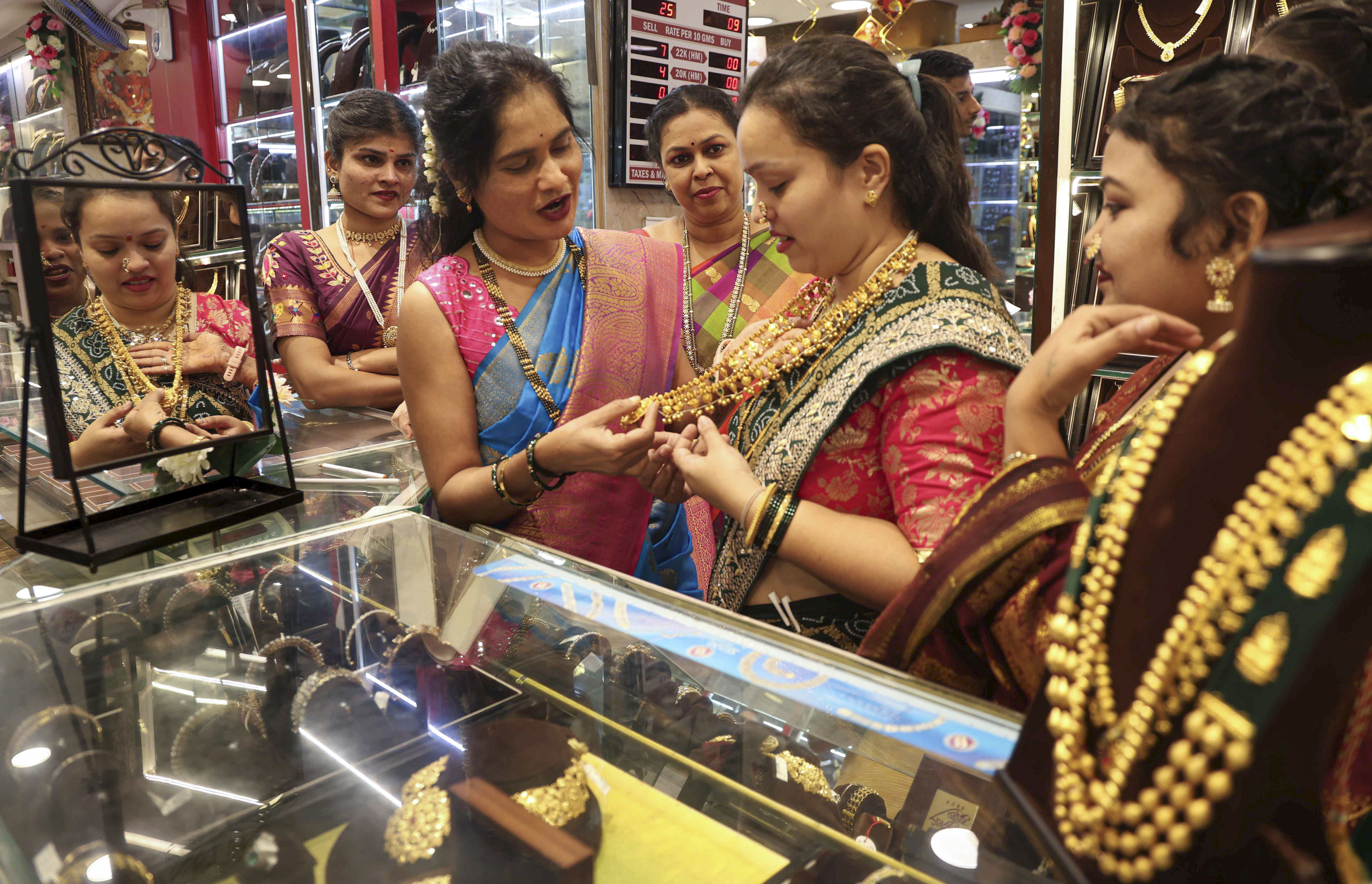 Gold price soars Rs 2,700 to storm past Rs 1.23 lakh/10 g in Delhi