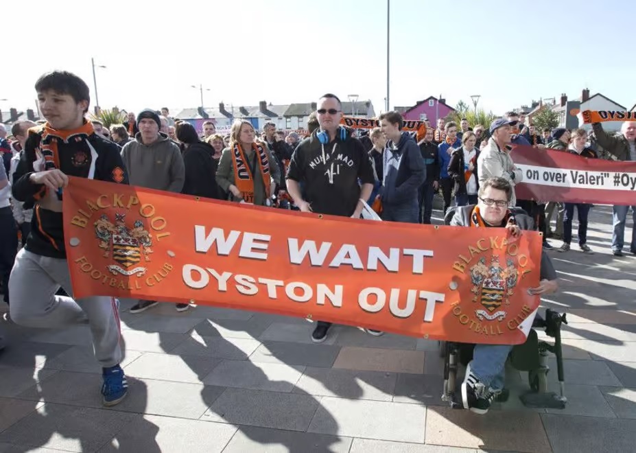 Blackpool FC fans pay tribute to supporter Frank Knight who was sued ...