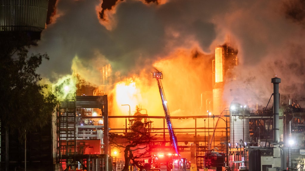 Large fire erupts at Los Angeles-area Chevron refinery in El Segundo