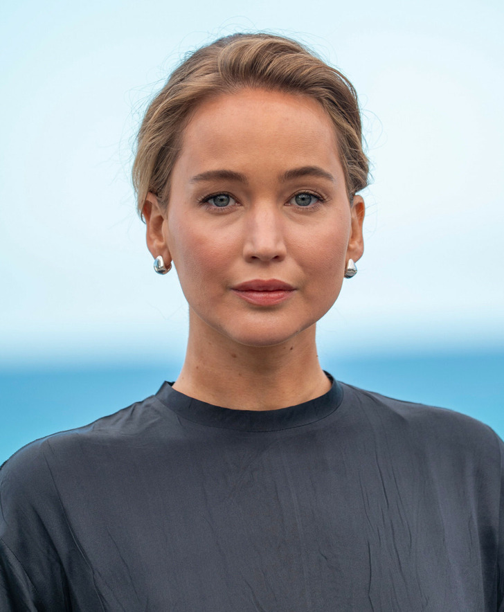 “She Has a Whole New Face,” Jennifer Lawrence’s Latest Look Sparks ...