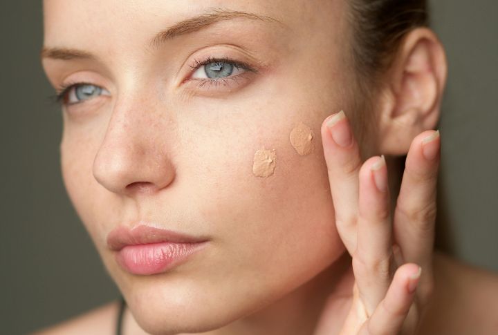 Stop Doing These 20 Things If You Want A Youthful Makeup Look