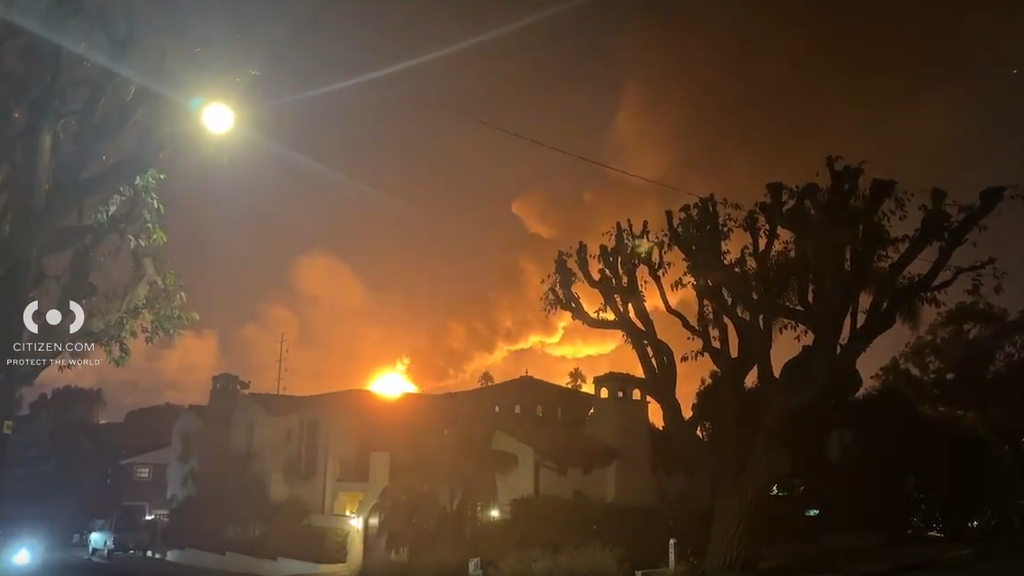 Video shows bright flames from Chevron refinery fire in El Segundo ...