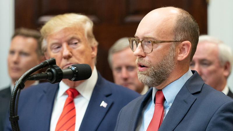 Trump's White House is making things 'really hard on Republicans': Ex ...