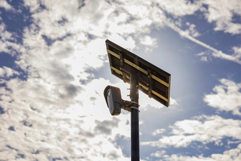 Newsom just vetoed a bill to regulate license plate readers — even as ...