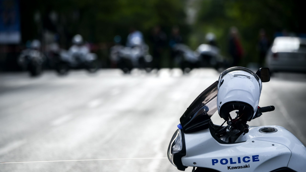 Νέα Πέραμος: Με ψαλίδι μαχαίρωσε τον 47χρονο αδερφό του ο 44χρονος - Το ...