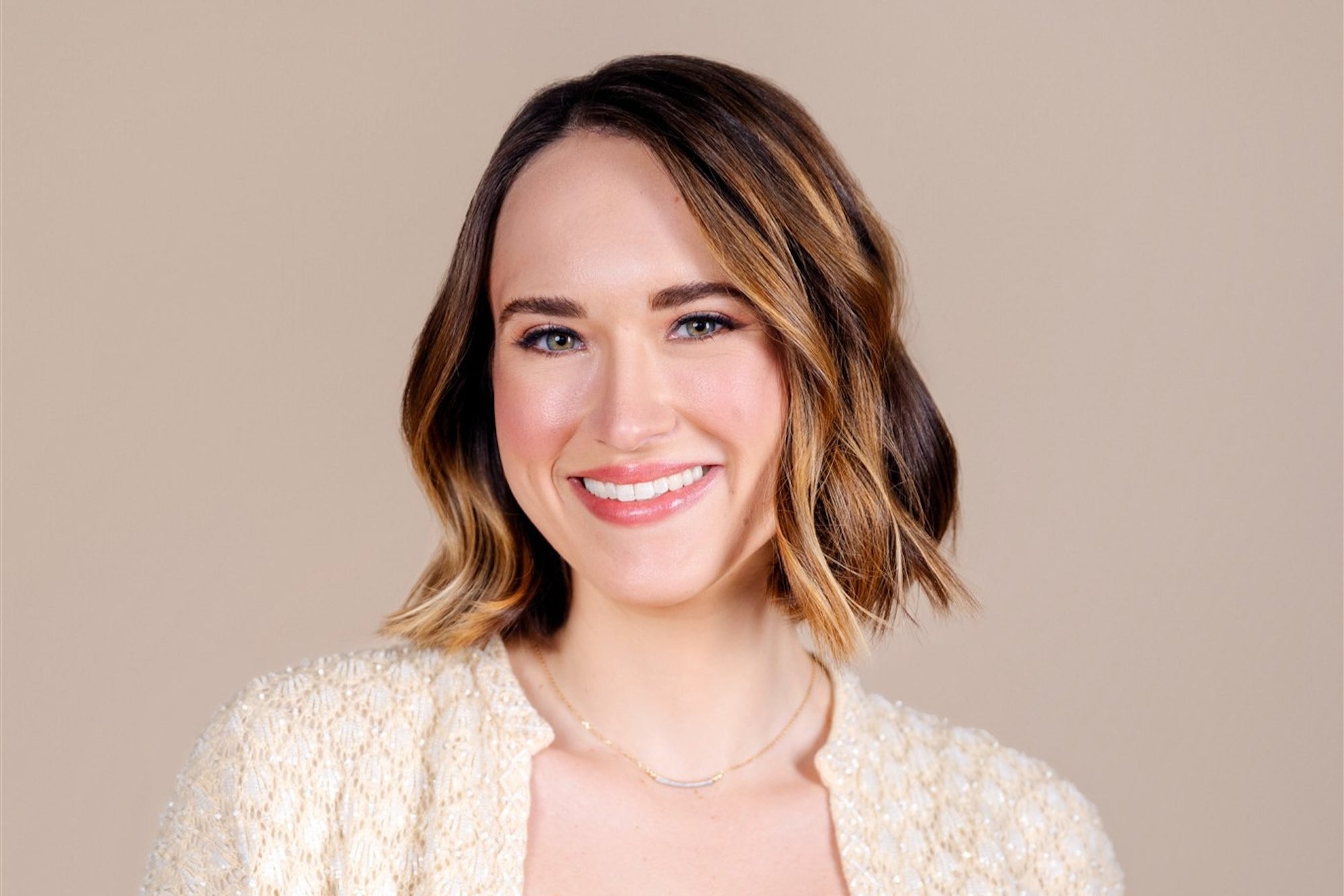 I Turned a Side Hustle Into $20,000 a Month — Working Part-Time Without ...