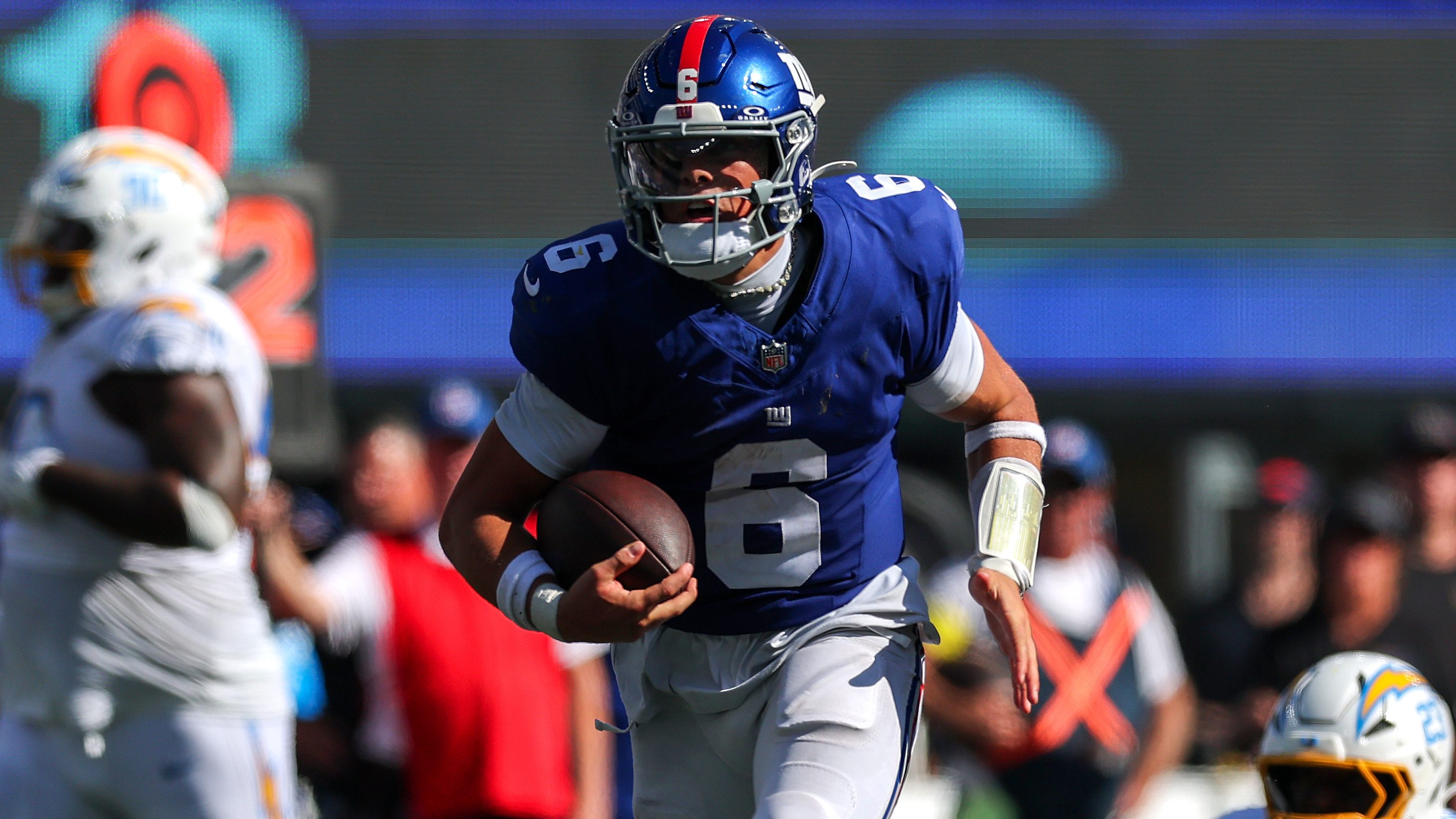 Giants LB Brian Burns Reveals His True Thoughts on QB Jaxson Dart