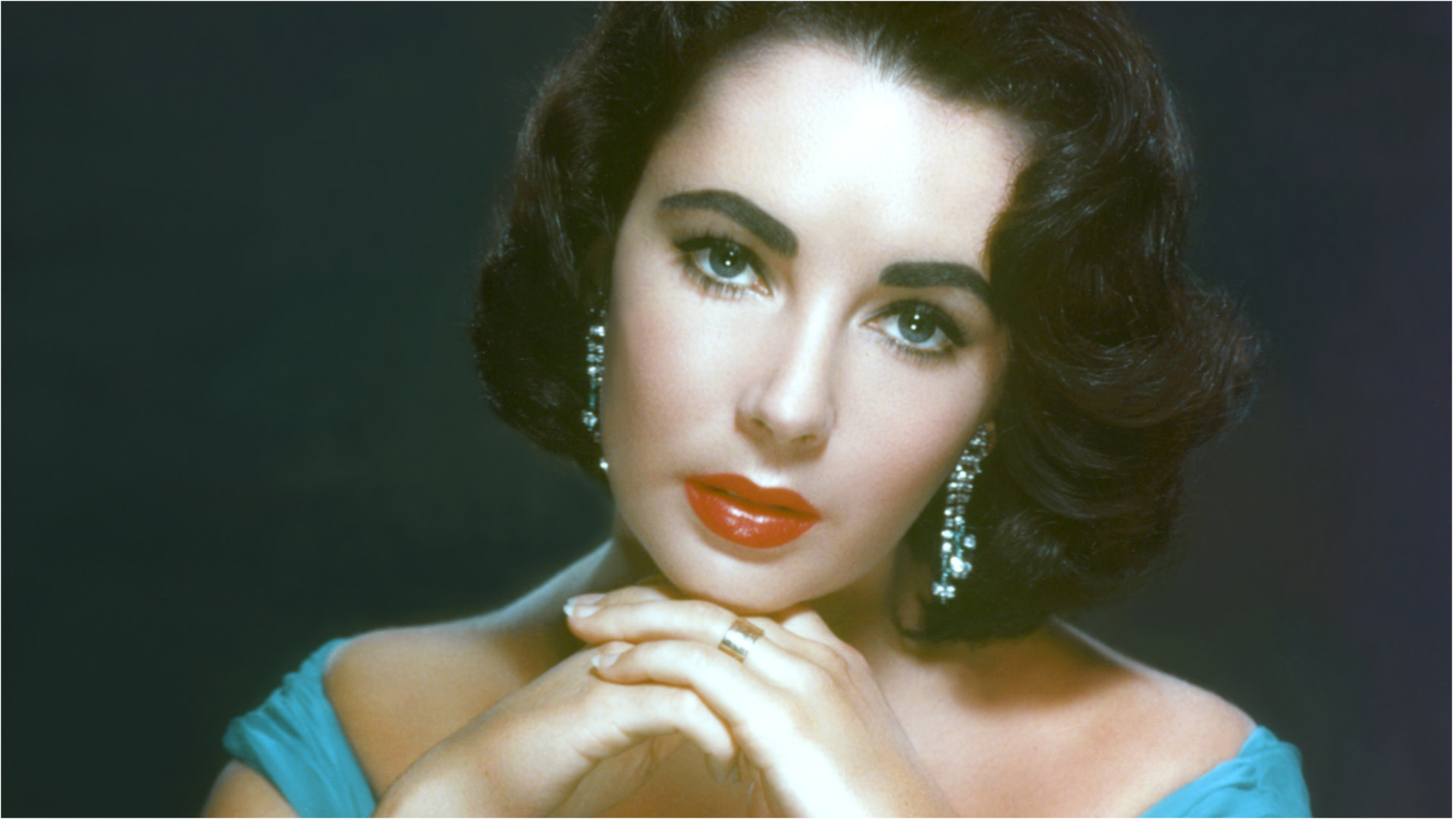 Why Taylor Swift Name-Dropped Elizabeth Taylor in Her New Album