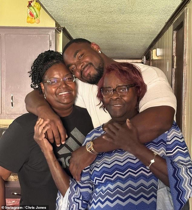 Devastated Chris Jones reveals his aunt died watching him play for Chiefs