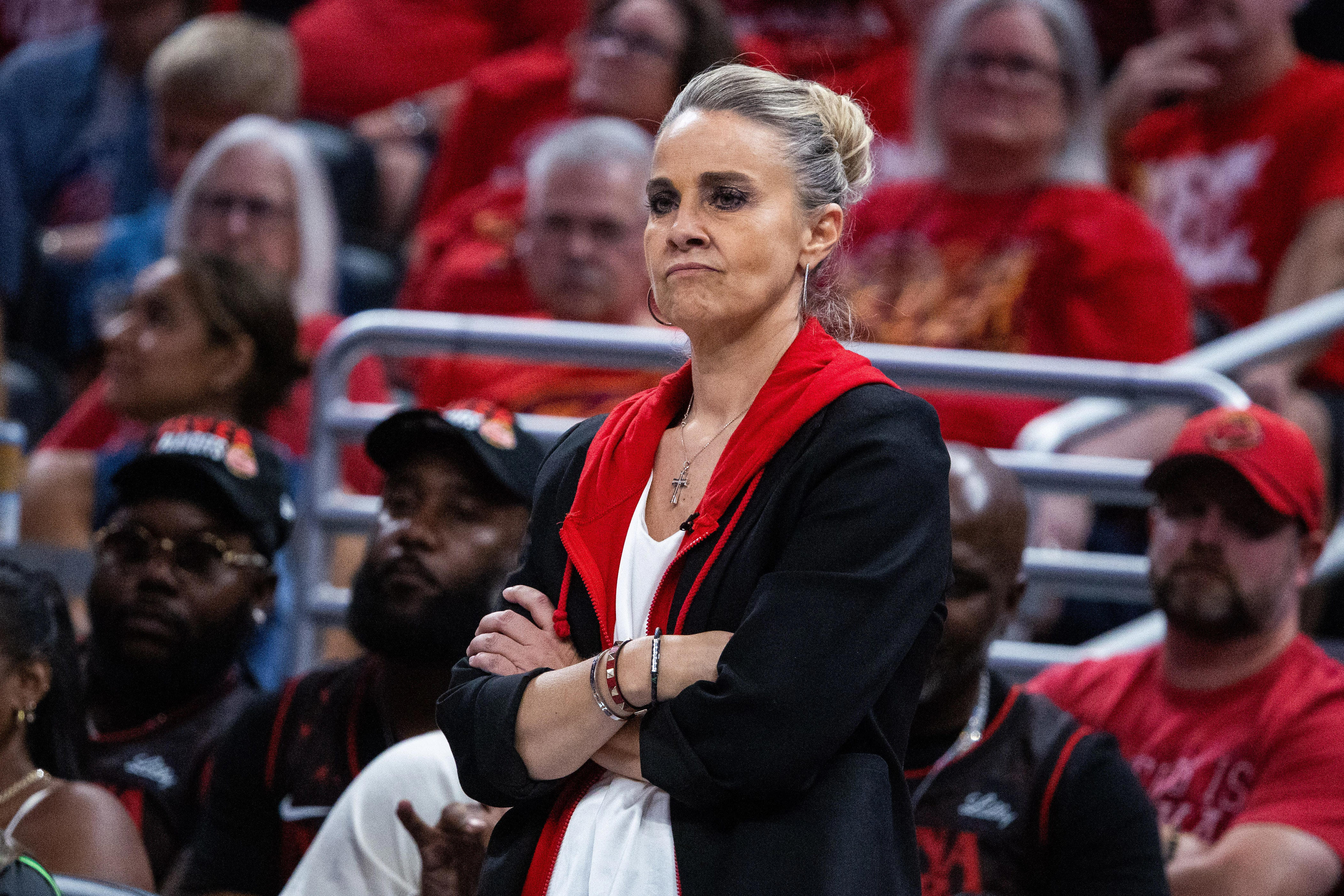 Who is Las Vegas Aces head coach Becky Hammon?