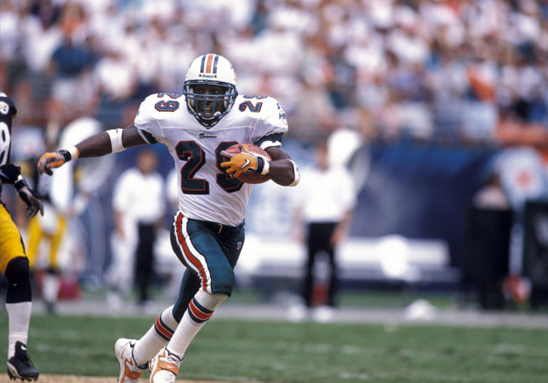 Ex-Miami Dolphin Xavien Howard retires. Here's where he ranks among ...