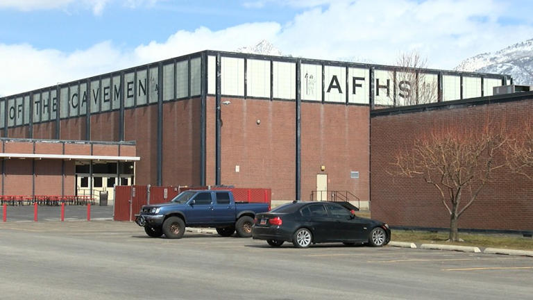 Bomb threat at American Fork High, students dismissed from class