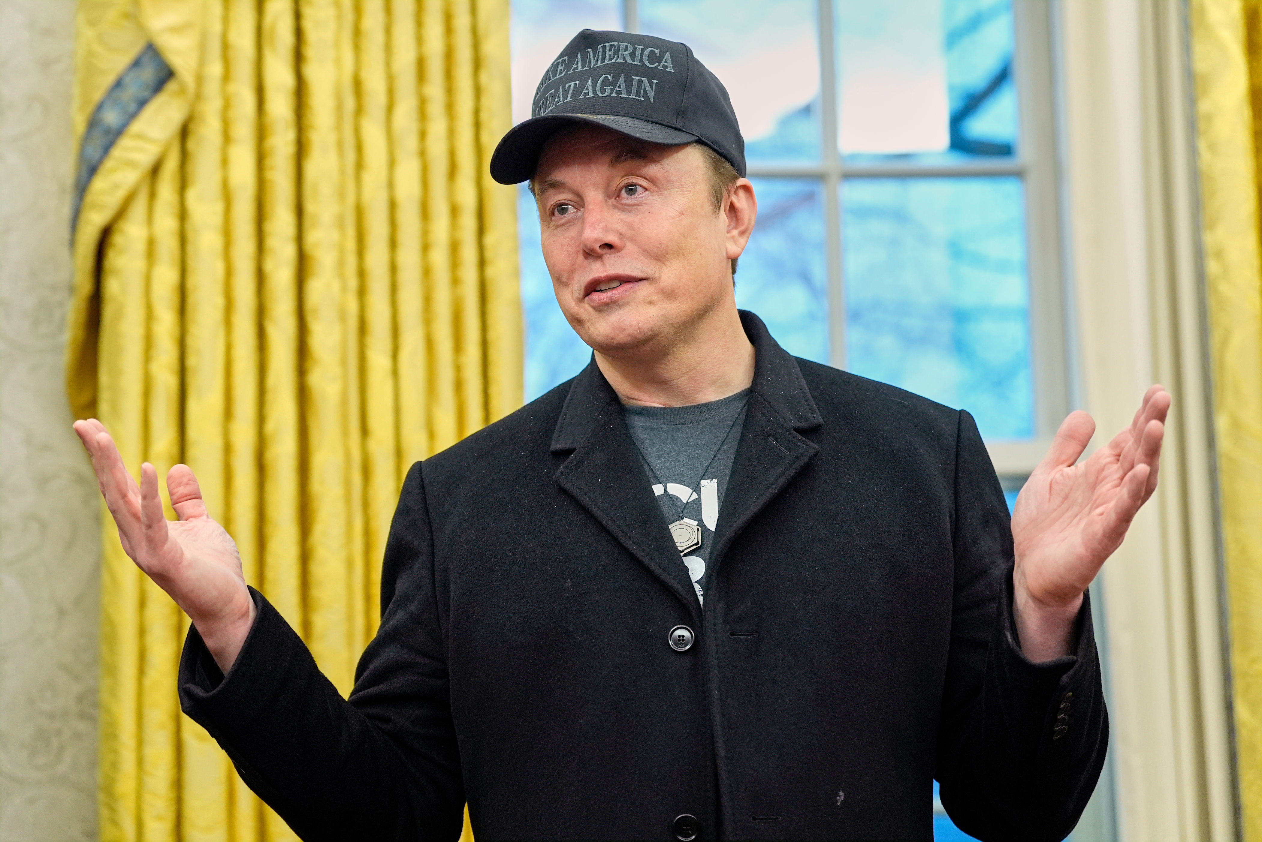 Netflix stock on track to end week down 5% as Elon Musk calls for users ...