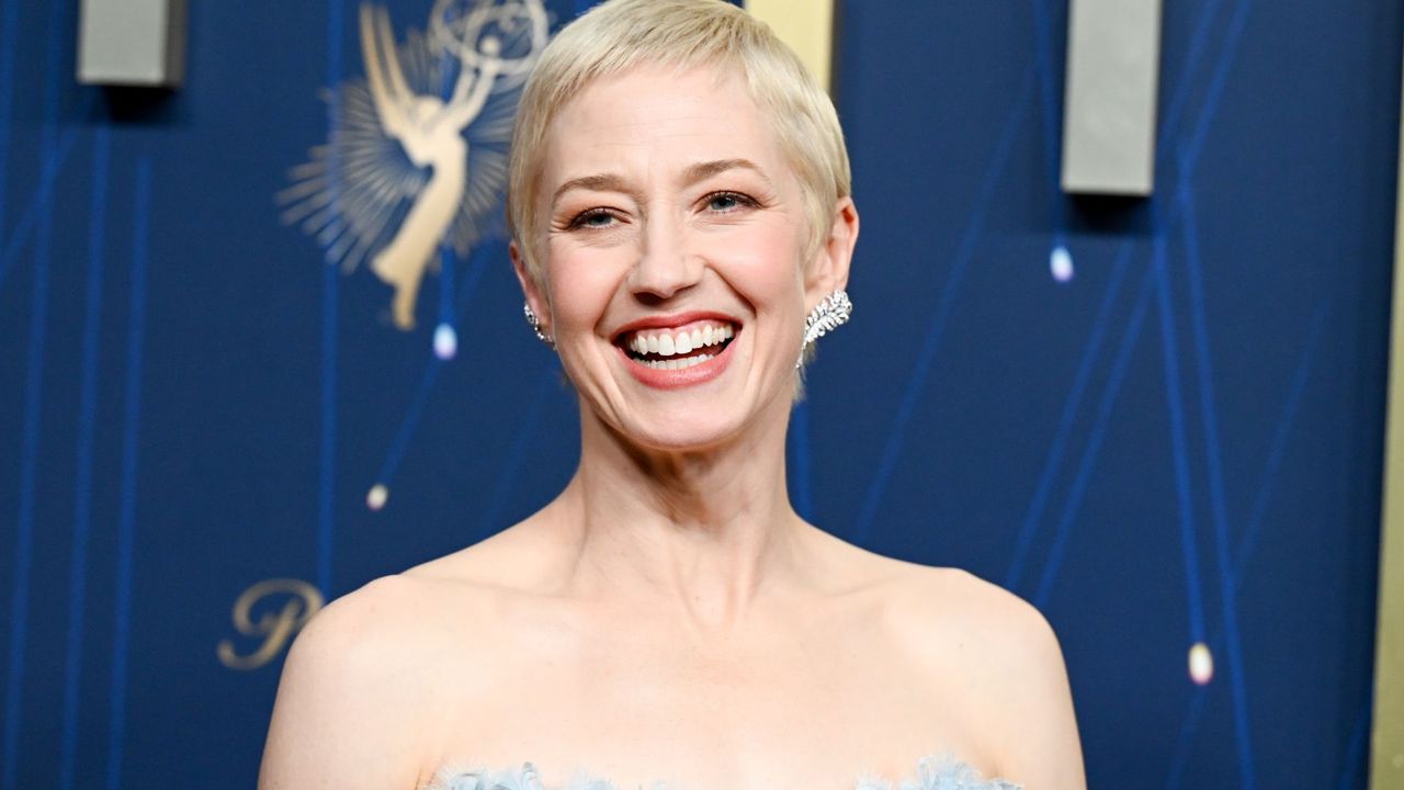 Carrie Coon stepped out with the chicest ultra-short pixie cut for autumn