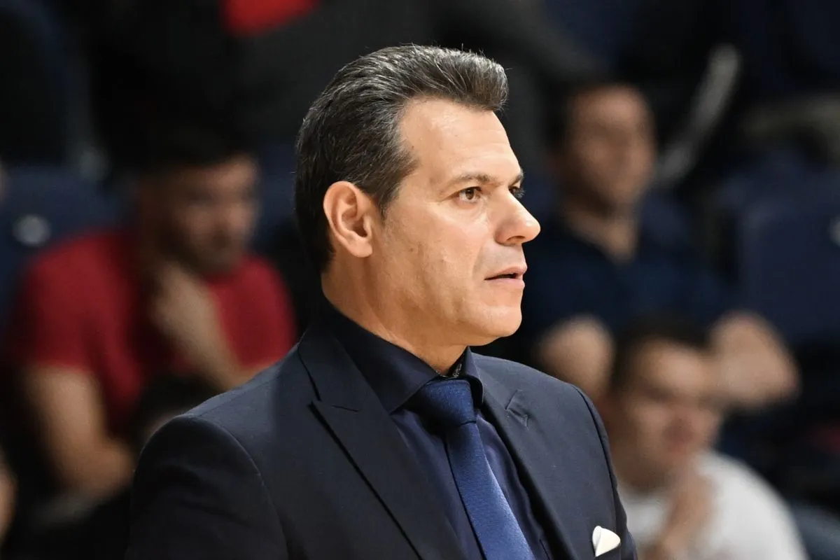 Ο Ιτούδης τα έβαλε με Μαντάρ και Καμπόκλο που έπαιξαν τραυματίες για ...